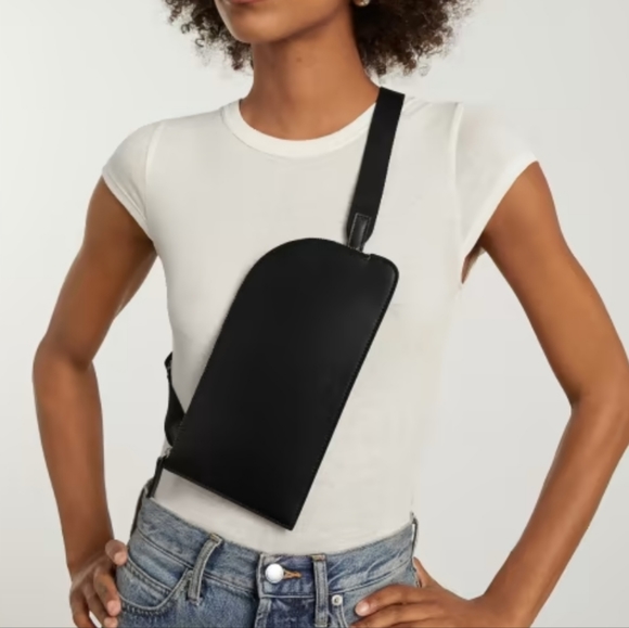 Everlane | Bags | Nwt Everlane The Cactus Leather Sling Bag Black ...